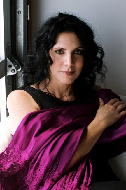 María Amparo Escandón - Macmillan Speakers Bureau